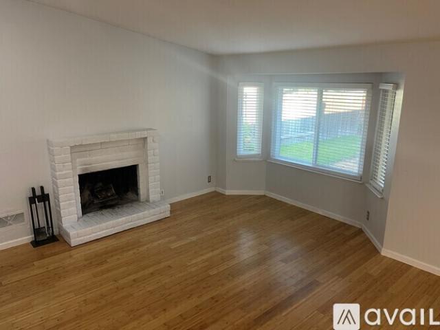 3 BR, 2 BA Apartment 3021 Lillard Dr, Davis, CA 95618