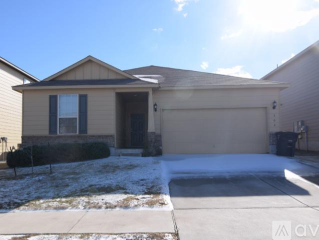 3 BR, 2 BA Apartment 302 W Orion Dr, Killeen, TX 76542