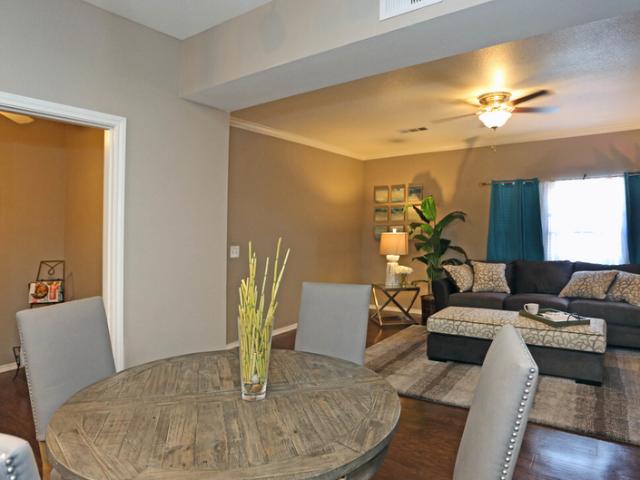 3 BR, 2 BA Apartment 307 Bardin Greene Dr, Arlington, TX 76018