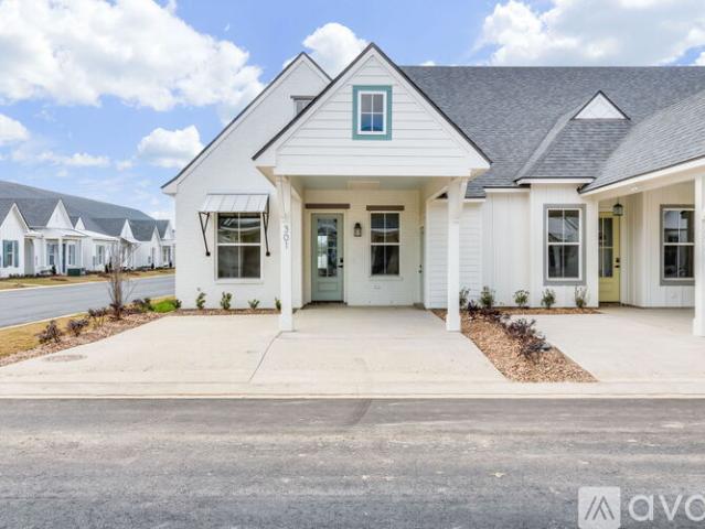 3 BR, 2 BA Apartment 307 Edsall Ln, Unit 307, Lafayette, LA 70503