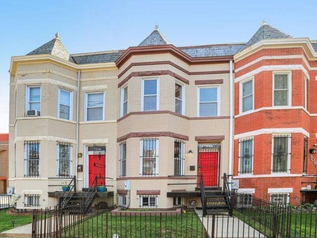 3 BR, 2 BA Apartment 306 R St NW, Washington, DC 20001