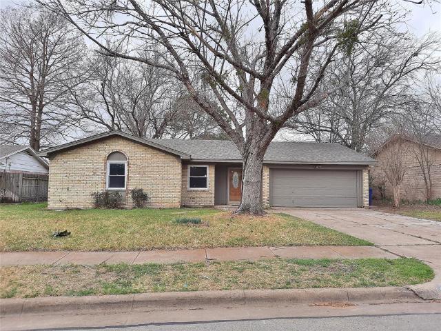 3 BR, 2 BA Apartment 313 Northwest Suzanne Ter, Burleson, TX 76028