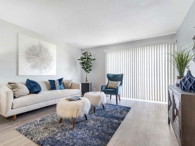 3 BR, 2 BA Apartment 3100 E Park Row Dr Unit 37, Arlington, TX 76010