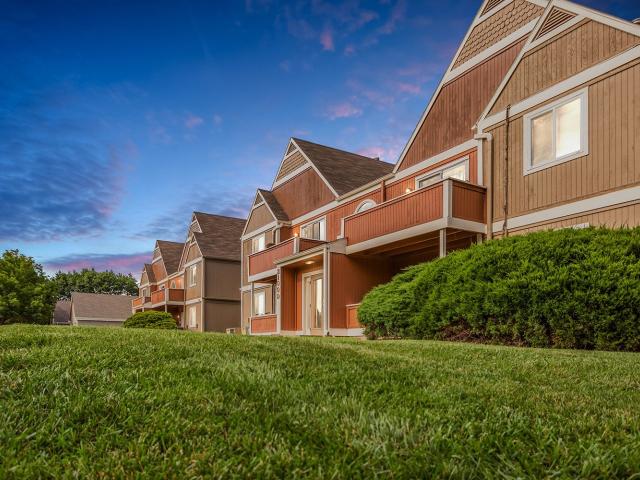3 BR, 2 BA Apartment 3100 W 22nd St Unit 21E2, Lawrence, KS 66047