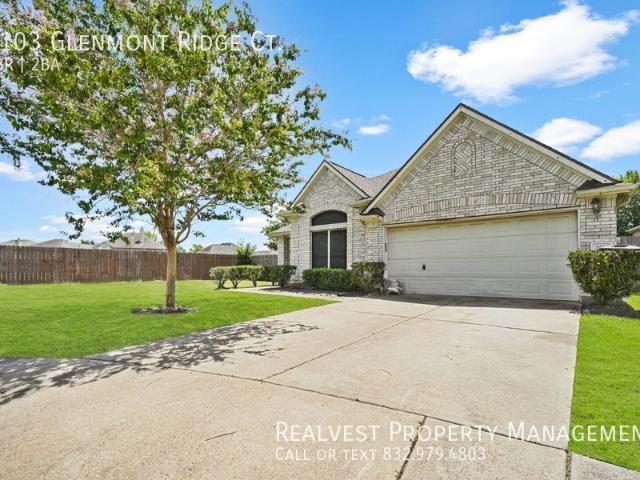 3 BR, 2 BA Apartment 3103 Glenmont Ridge Ct Fresno, TX 77545