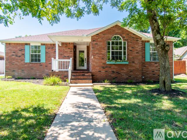 3 BR, 2 BA Apartment 3105 Northwest 3rd Street, Bentonville, AR 72712