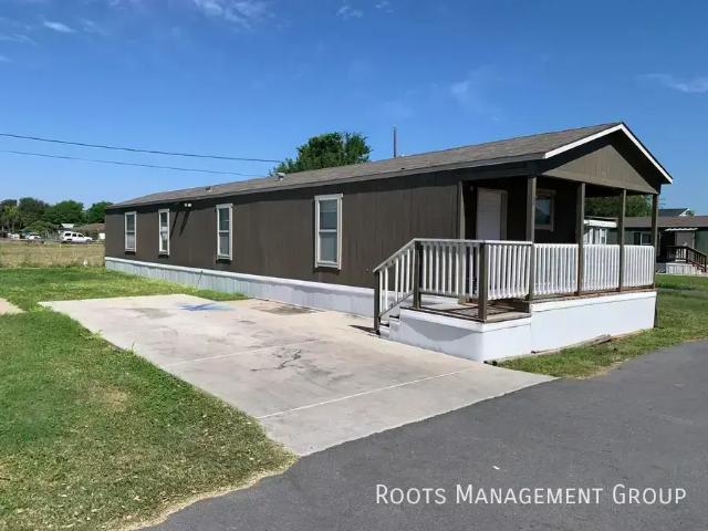 3 BR, 2 BA Apartment 310 Scobey Ave, #304, Donna, TX 78537