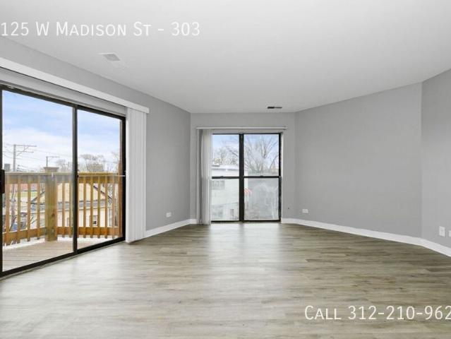 3 BR, 2 BA Apartment 3125 W Madison St, Chicago, IL 60612