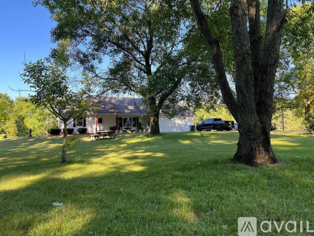 3 BR, 2 BA Apartment 31317 East Lafayette Road, Sturgis, MI 49091