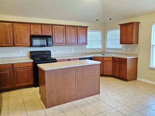 3 BR, 2 BA Apartment 3137 Evangeline Road, Fort Worth, TX 76140