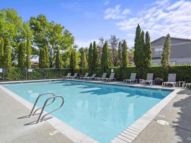 3 BR, 2 BA Apartment 3141 Alameda Street Unit 3125 21, Medford, OR 97504