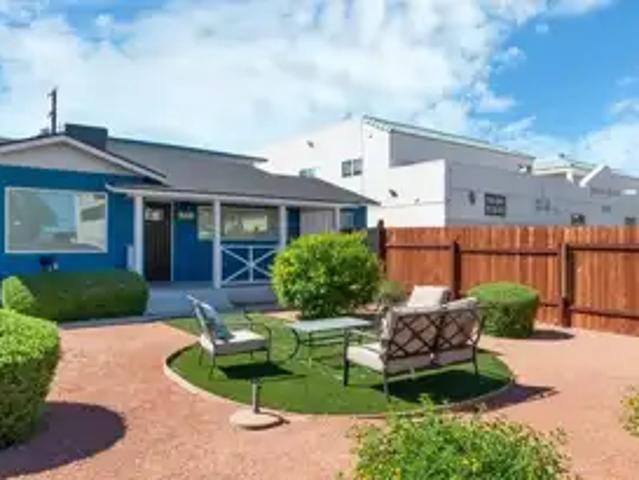 3 BR, 2 BA Apartment 316 S 11th St, Las Vegas, NV 89101