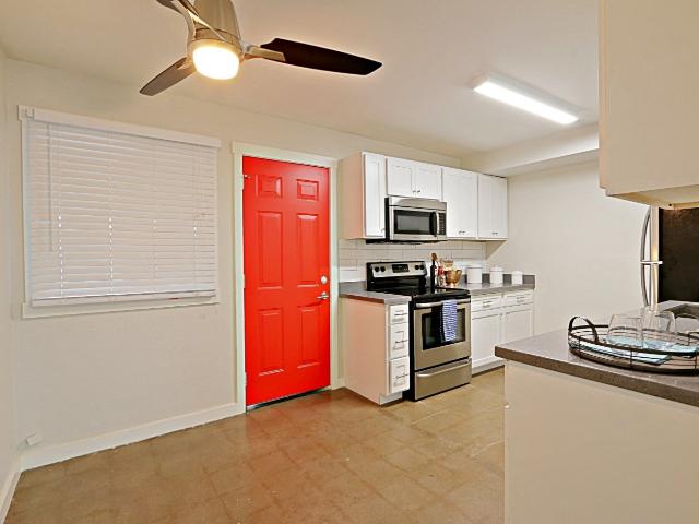 3 BR, 2 BA Apartment 320 West Pasadena Unit 04, Phoenix, AZ 85013