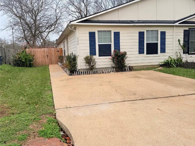 3 BR, 2 BA Apartment 320 Willowick Street, Tomball, TX 77375
