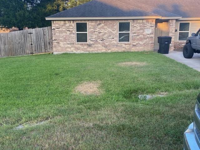 3 BR, 2 BA Apartment 320 Gage Avenue, Nederland, TX 77627