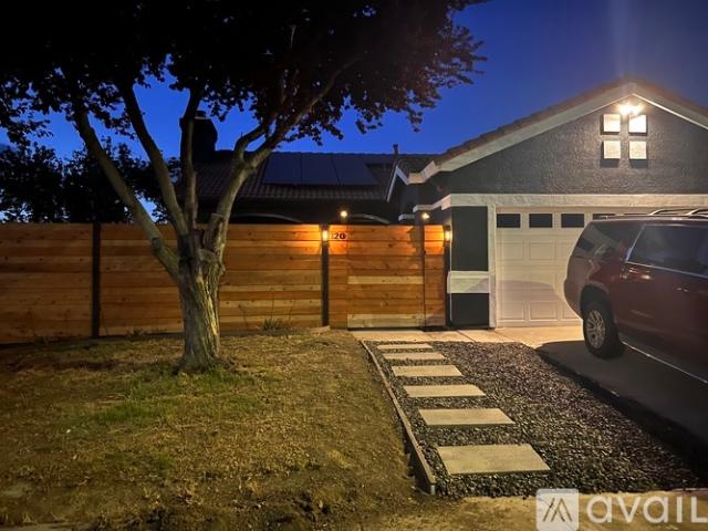 3 BR, 2 BA Apartment 320 Mount Whitney Drive, Woodland, CA 95695