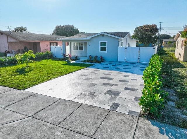 3 BR, 2 BA Apartment 320 Northwest 6th Avenue, Delray Beach, FL 33444
