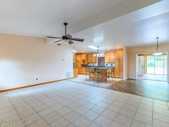3 BR, 2 BA Apartment 320 Pine Tree Drive, Indialantic, FL 32903