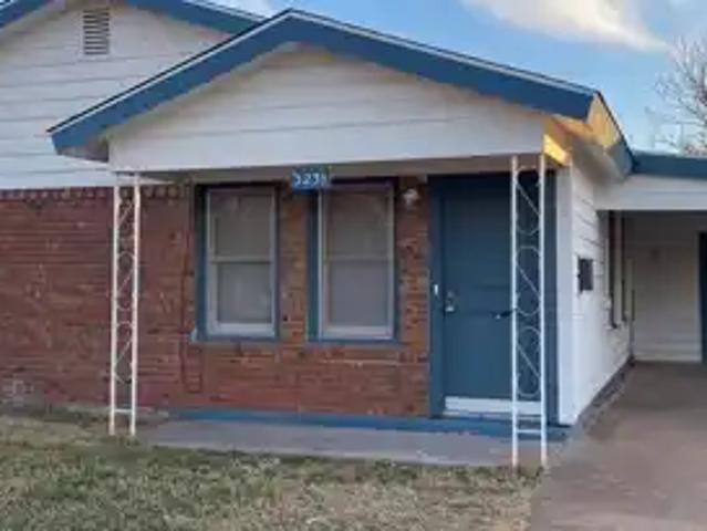 3 BR, 2 BA Apartment 3231 Ivy Ln, Abilene, TX 79603