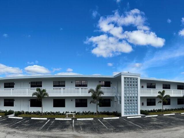3 BR, 2 BA Apartment 324 Southwind Dr, Unit 15, North Palm Beach, FL 33408
