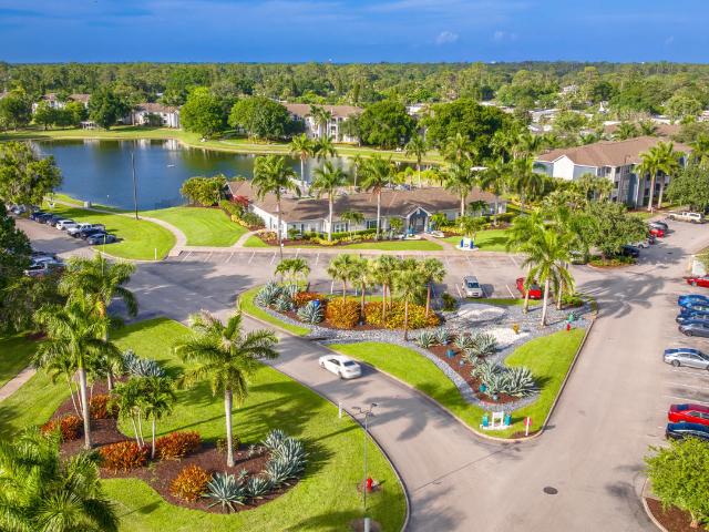 3 BR, 2 BA Apartment 325 Lago Circle Unit 295 200, Melbourne, FL 32904