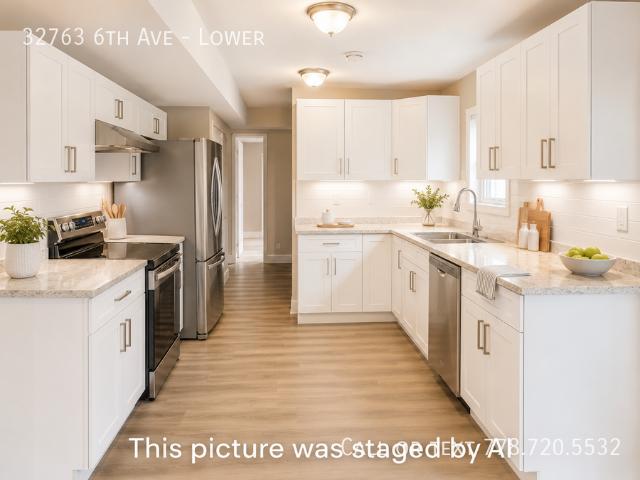 3 BR, 2 BA Apartment 32763 6th Ave, Mission, BC V2V 1Y8