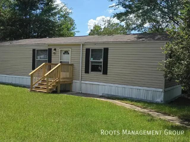 3 BR, 2 BA Apartment 32 Luke Drive, Albany, GA 31705