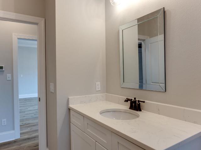 3 BR, 2 BA Apartment 32 Saralan Gdn Dr, Crawfordville, FL 32327