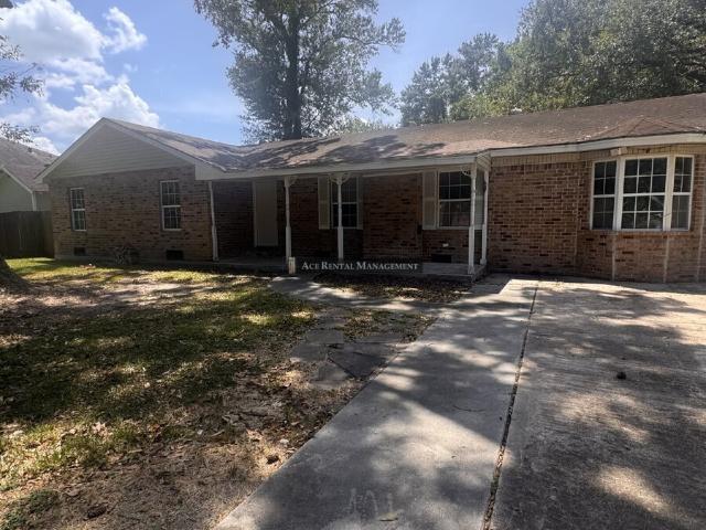 3 BR, 2 BA Apartment 3301 Cosmos St, Orange, TX 77632