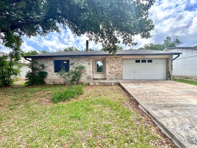 3 BR, 2 BA Apartment 3305 Oak Aly, Austin, TX 78745