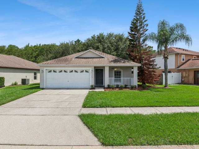 3 BR, 2 BA Apartment 3308 Erskine Dr Orlando, FL 32825