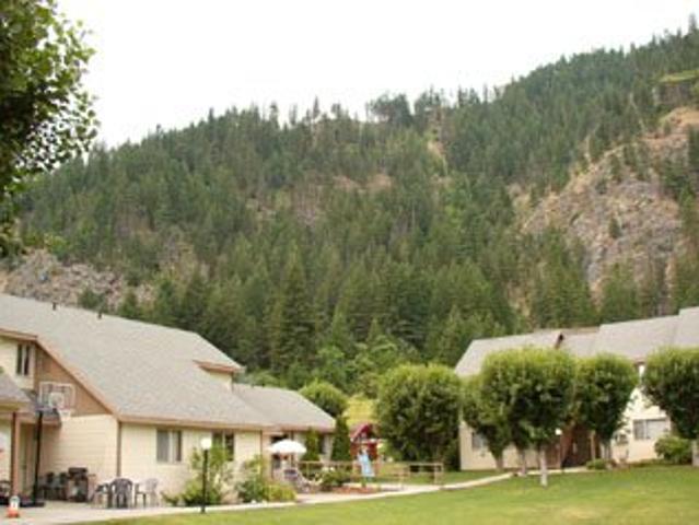 3 BR, 2 BA Apartment 330 Prospect St Leavenworth, WA 98826