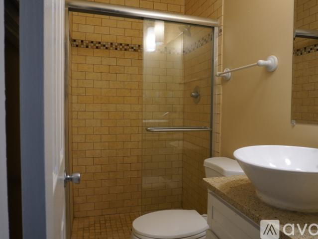 3 BR, 2 BA Apartment 3314 Nevius St, Falls Church, VA 22041