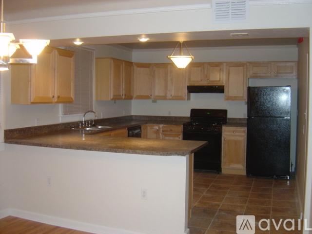 3 BR, 2 BA Apartment 3316 Robert Street, Unit 1, New Orleans, LA 70125