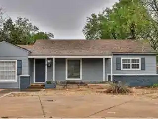 3 BR, 2 BA Apartment 3318 32nd St, Lubbock, TX 79410