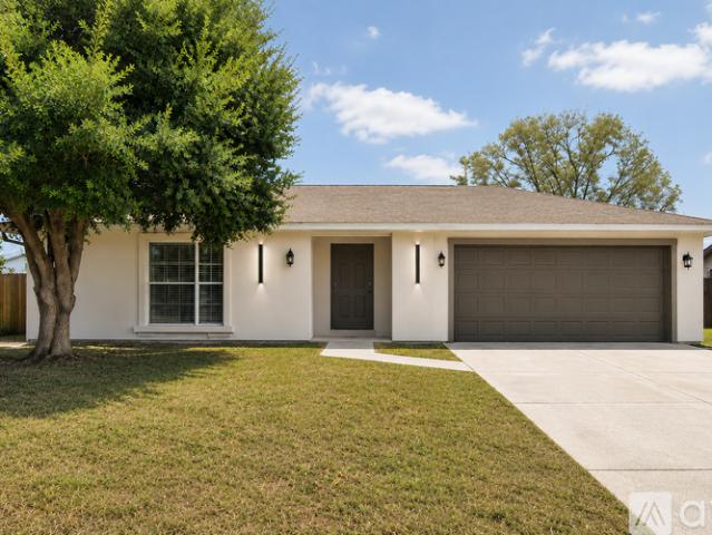3 BR, 2 BA Apartment 331 44th Ave N, St. Petersburg, FL 33703