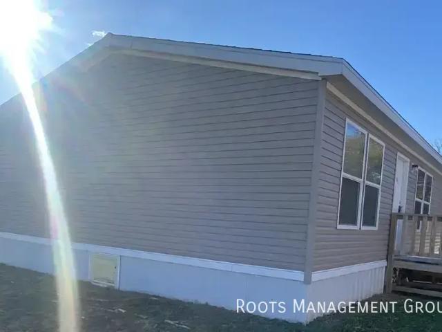3 BR, 2 BA Apartment 3321 Marcella Dr Salina, KS 67401