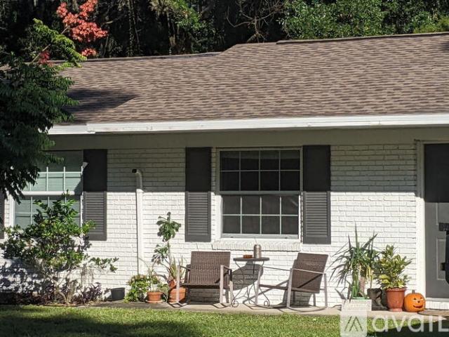 3 BR, 2 BA Apartment 335 N Garfield Ave, DeLand, FL 32724