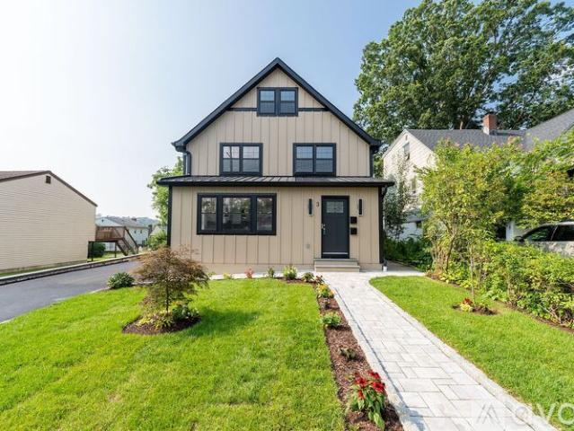 3 BR, 2 BA Apartment 3 Mount Vernon Avenue, Unit #1, West Orange, NJ 07052