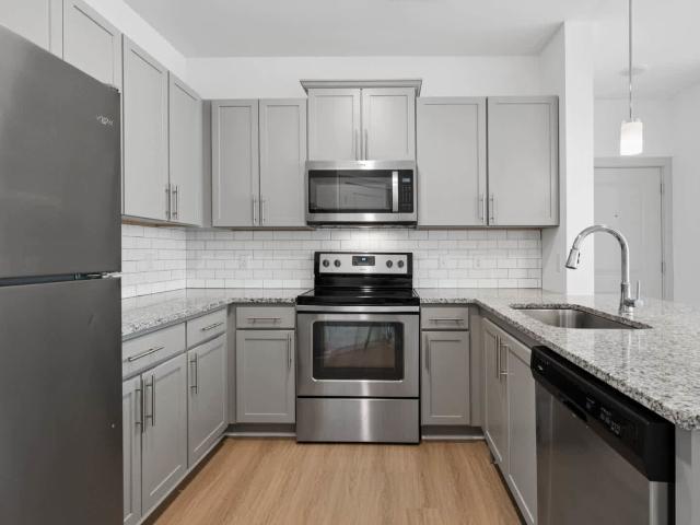 3 BR, 2 BA Apartment 4416 Holly Springs Parkway Unit 13306, Canton, GA 30115