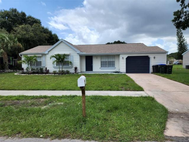 3 BR, 2 BA Apartment 4487 Pocatella Ave, North Port, FL 34287
