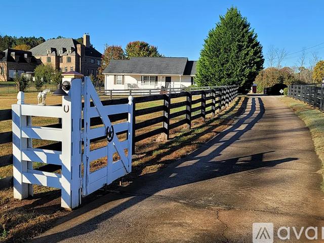 3 BR, 2 BA Apartment 450 Fowler Road, Alpharetta, GA 30004