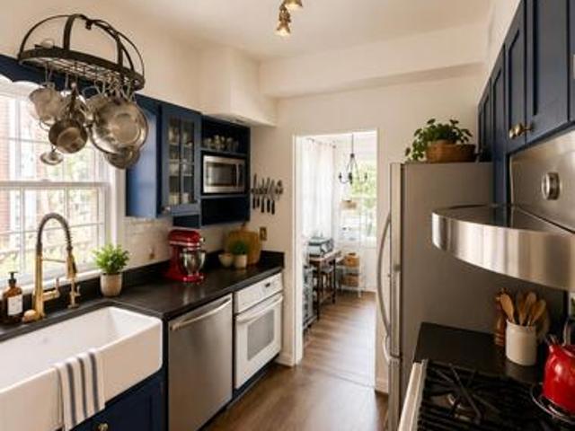 3 BR, 2 BA Apartment 4512 Windom Place Northwest, Washington, DC 20016