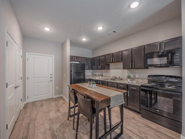 3 BR, 2 BA Apartment 4520 Ambassador Way Unit 447, Balch Springs, TX 75180