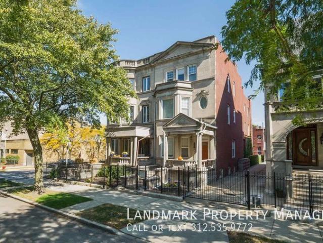 3 BR, 2 BA Apartment 4537 South King Drive, Chicago, IL 60653