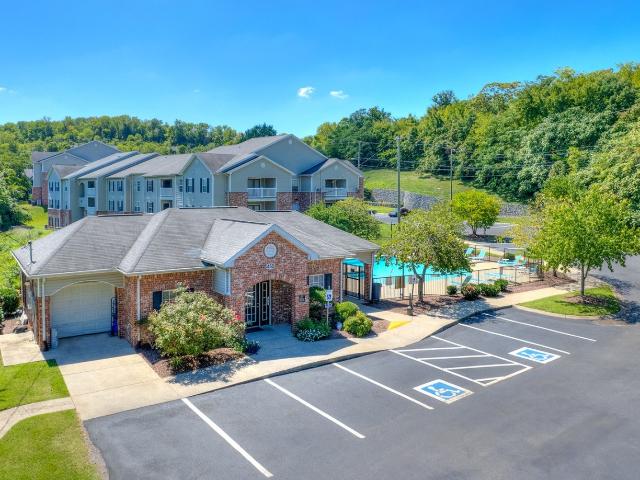 3 BR, 2 BA Apartment 455 Swiss Avenue Unit 221, Nashville, TN 37211