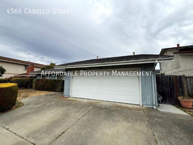 3 BR, 2 BA Apartment 4566 Cabello Street, Union City, CA 94587