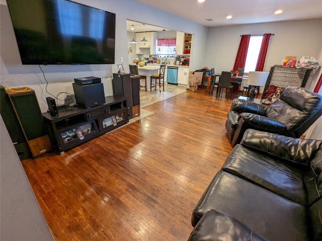 3 BR, 2 BA Apartment 4604 Gunter St, Houston, TX 77020