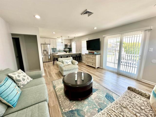 3 BR, 2 BA Apartment 4613 Schooner Rd, Brigantine, NJ 08203