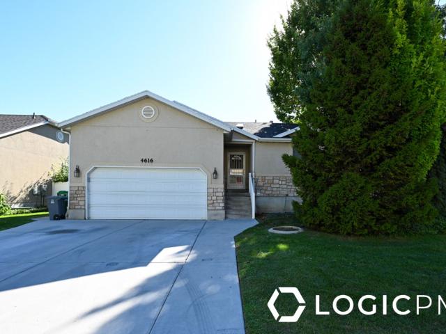 3 BR, 2 BA Apartment 4616 S Zenia Meadows Ct, Salt Lake City, UT 84107